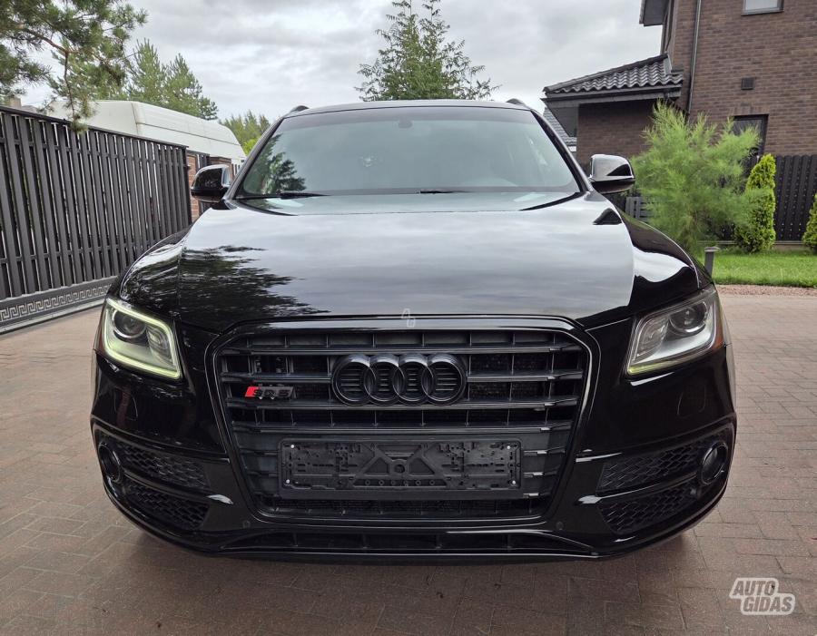 Black Audi SQ5 2017 in Siauliai, with an engine capacity of 3.00 L and mileage of 202 thousand km for 13750 €, photo 1 on AUTOMOTO.COM.LV