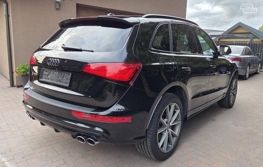 Black Audi SQ5 2017 in Siauliai, with an engine capacity of 3.00 L and mileage of 202 thousand km for 13750 €, photo 4 on AUTOMOTO.COM.LV