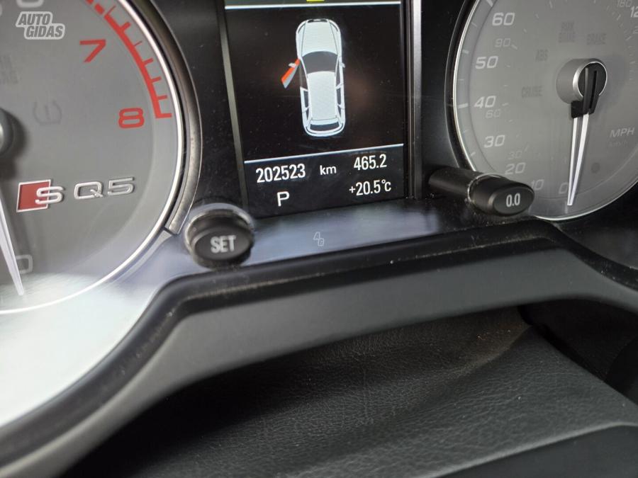 Black Audi SQ5 2017 in Siauliai, with an engine capacity of 3.00 L and mileage of 202 thousand km for 13750 €, photo 24 on AUTOMOTO.COM.LV