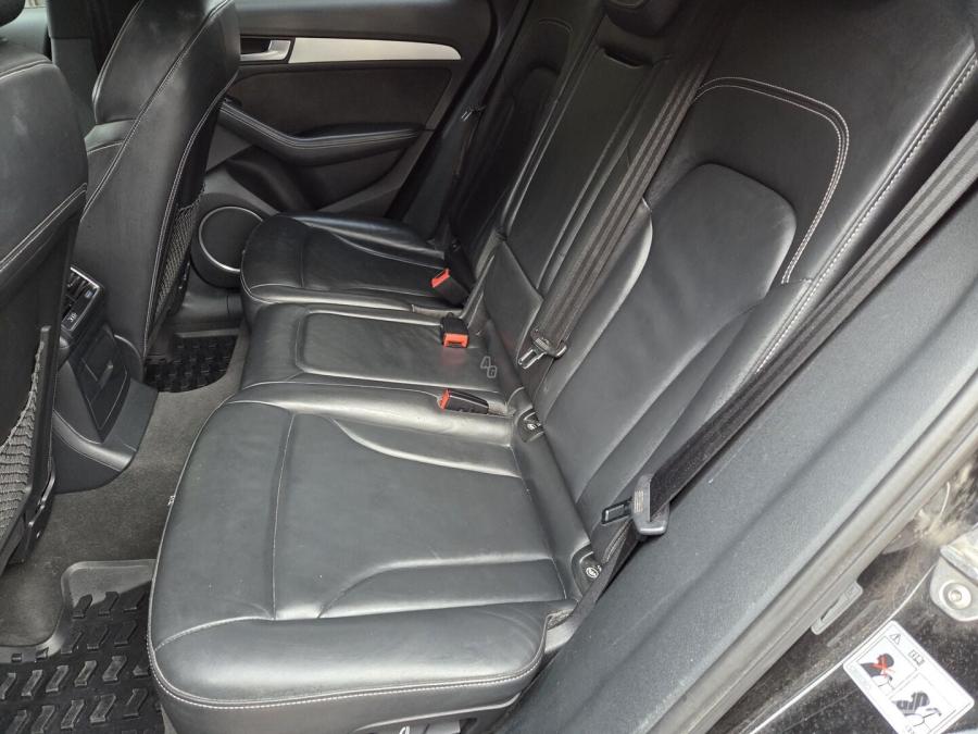 Black Audi SQ5 2017 in Siauliai, with an engine capacity of 3.00 L and mileage of 202 thousand km for 13500 €, photo 14 on AUTOMOTO.COM.LV