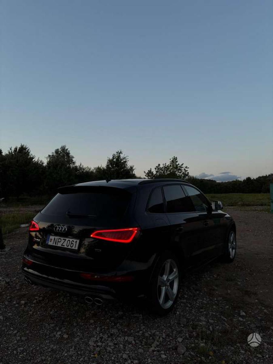 Black Audi SQ5 2017 in Radviliskis, with an engine capacity of 2.97 L and mileage of 306 thousand km for 13900 €, photo 1 on AUTOMOTO.COM.LV