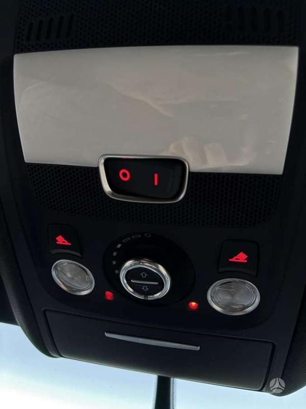 Black Audi SQ5 2017 in Radviliskis, with an engine capacity of 2.97 L and mileage of 306 thousand km for 13900 €, photo 7 on AUTOMOTO.COM.LV