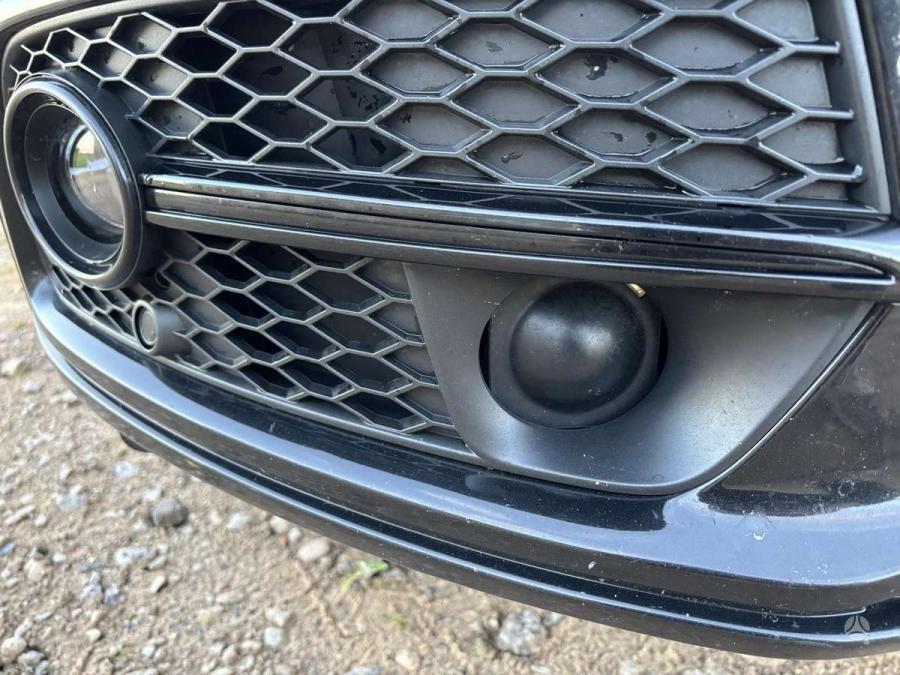 Black Audi SQ5 2017 in Radviliskis, with an engine capacity of 2.97 L and mileage of 306 thousand km for 13900 €, photo 18 on AUTOMOTO.COM.LV
