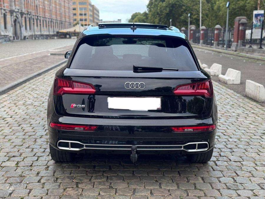 Black Audi SQ5 2018 in Vilnius, with an engine capacity of 3.00 L and mileage of 203 thousand km for 23999 €, photo 9 on AUTOMOTO.COM.LV