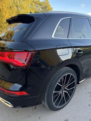 Black Audi SQ5 2018 in Siauliai, with an engine capacity of 3.00 L and mileage of 84 thousand km for 27400 €, photo 5 on AUTOMOTO.COM.LV