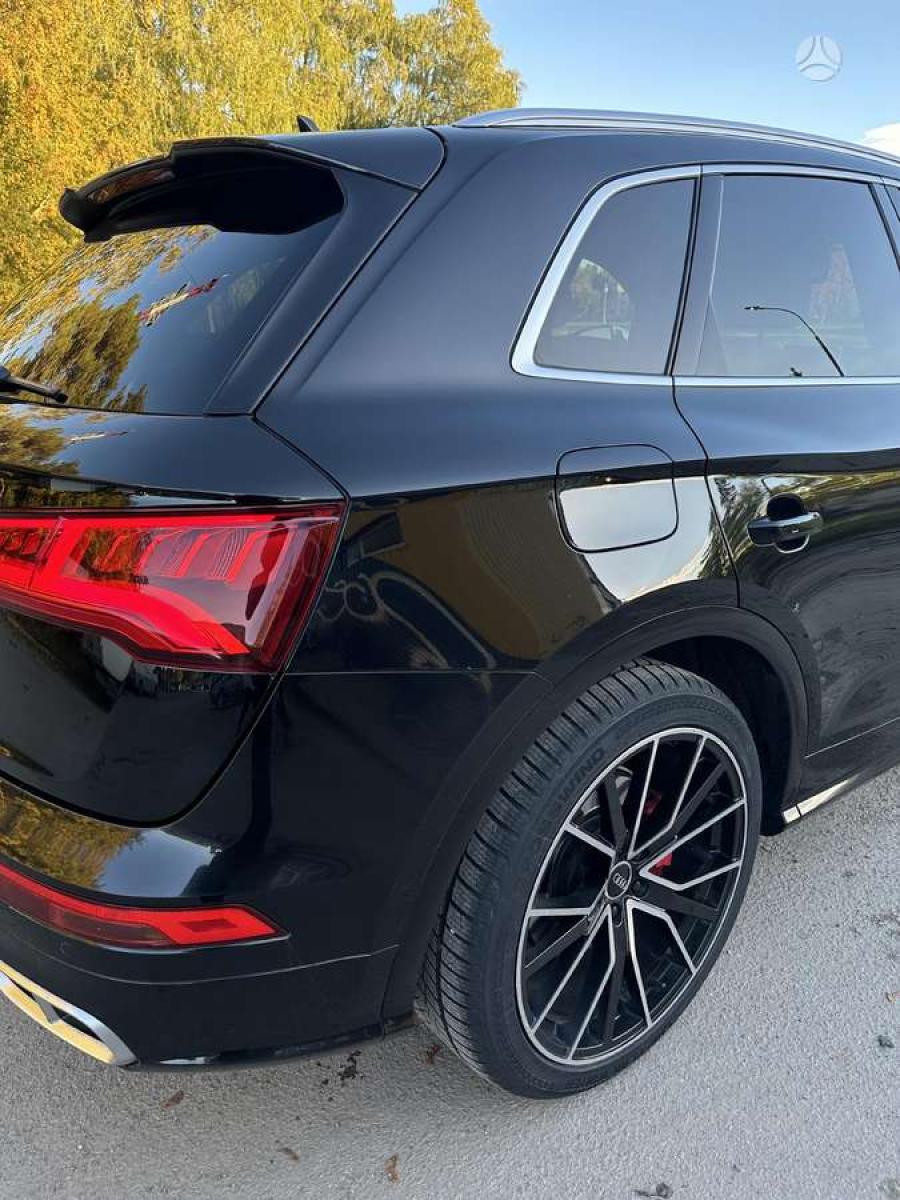 Black Audi SQ5 2018 in Siauliai, with an engine capacity of 3.00 L and mileage of 84 thousand km for 27400 €, photo 5 on AUTOMOTO.COM.LV