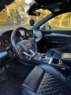 Black Audi SQ5 2018 in Siauliai, with an engine capacity of 3.00 L and mileage of 84 thousand km for 27400 €, photo 9 on AUTOMOTO.COM.LV