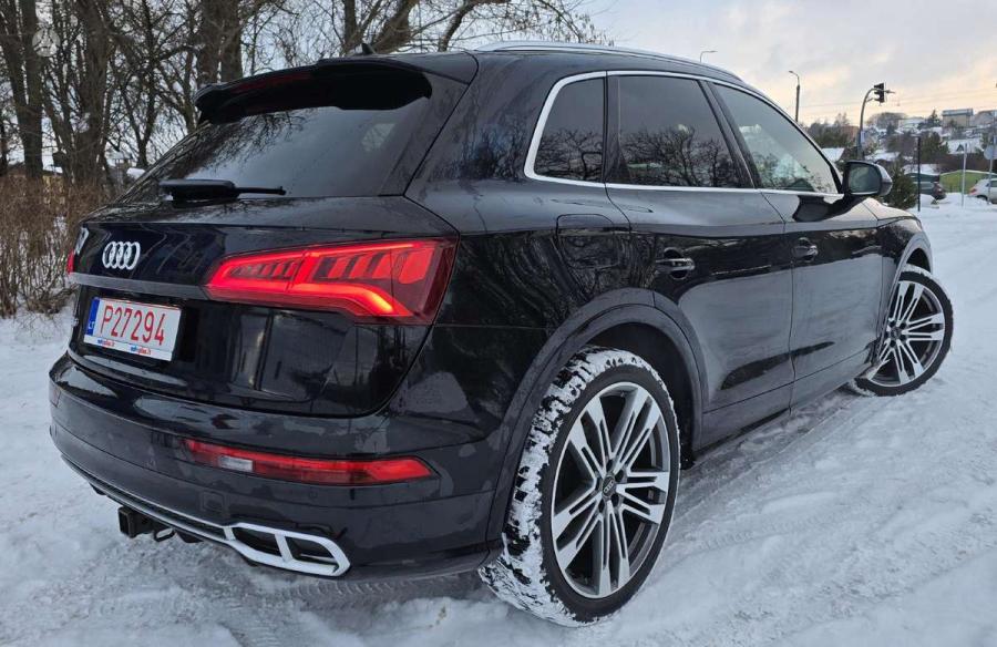 Black Audi SQ5 2018 in Kaunas, with an engine capacity of 3.00 L and mileage of 244 thousand km for 20500 €, photo 5 on AUTOMOTO.COM.LV
