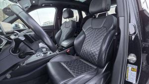Black Audi SQ5 2018 in Kaunas, with an engine capacity of 3.00 L and mileage of 244 thousand km for 20500 €, photo 11 on AUTOMOTO.COM.LV