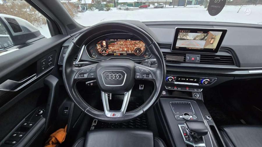 Black Audi SQ5 2018 in Kaunas, with an engine capacity of 3.00 L and mileage of 244 thousand km for 20500 €, photo 16 on AUTOMOTO.COM.LV