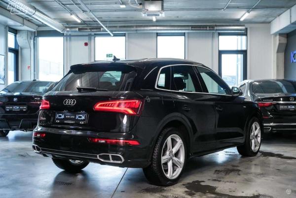 Black Audi SQ5 2018 in Marijampole, with an engine capacity of 3.00 L and mileage of 212 thousand km for 24450 €, photo 9 on AUTOMOTO.COM.LV
