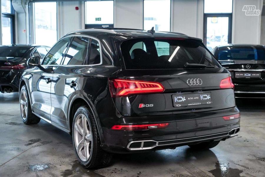 Black Audi SQ5 2018 in Marijampole, with an engine capacity of 3.00 L and mileage of 212 thousand km for 23950 €, photo 12 on AUTOMOTO.COM.LV