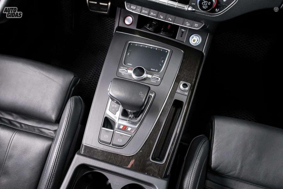 Black Audi SQ5 2018 in Marijampole, with an engine capacity of 3.00 L and mileage of 212 thousand km for 23950 €, photo 22 on AUTOMOTO.COM.LV