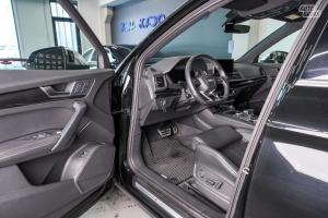 Black Audi SQ5 2018 in Marijampole, with an engine capacity of 3.00 L and mileage of 212 thousand km for 23950 €, photo 23 on AUTOMOTO.COM.LV