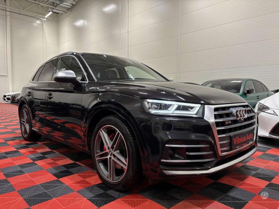Black Audi SQ5 2018 in Vilnius, with an engine capacity of 3.00 L and mileage of 132 thousand km for 25120 €, photo 4 on AUTOMOTO.COM.LV