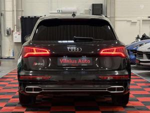 Black Audi SQ5 2018 in Vilnius, with an engine capacity of 3.00 L and mileage of 132 thousand km for 25120 €, photo 6 on AUTOMOTO.COM.LV