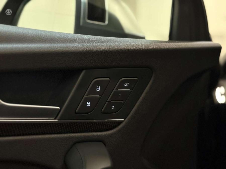 Black Audi SQ5 2018 in Vilnius, with an engine capacity of 3.00 L and mileage of 132 thousand km for 25120 €, photo 14 on AUTOMOTO.COM.LV