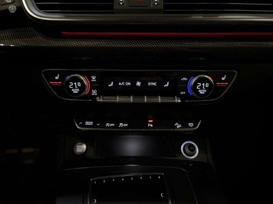 Black Audi SQ5 2018 in Vilnius, with an engine capacity of 3.00 L and mileage of 132 thousand km for 25120 €, photo 26 on AUTOMOTO.COM.LV