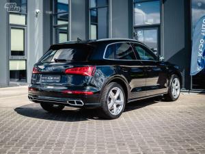 Black Audi SQ5 2018 in Kaunas, with an engine capacity of 3.00 L and mileage of 212 thousand km for 22450 €, photo 12 on AUTOMOTO.COM.LV