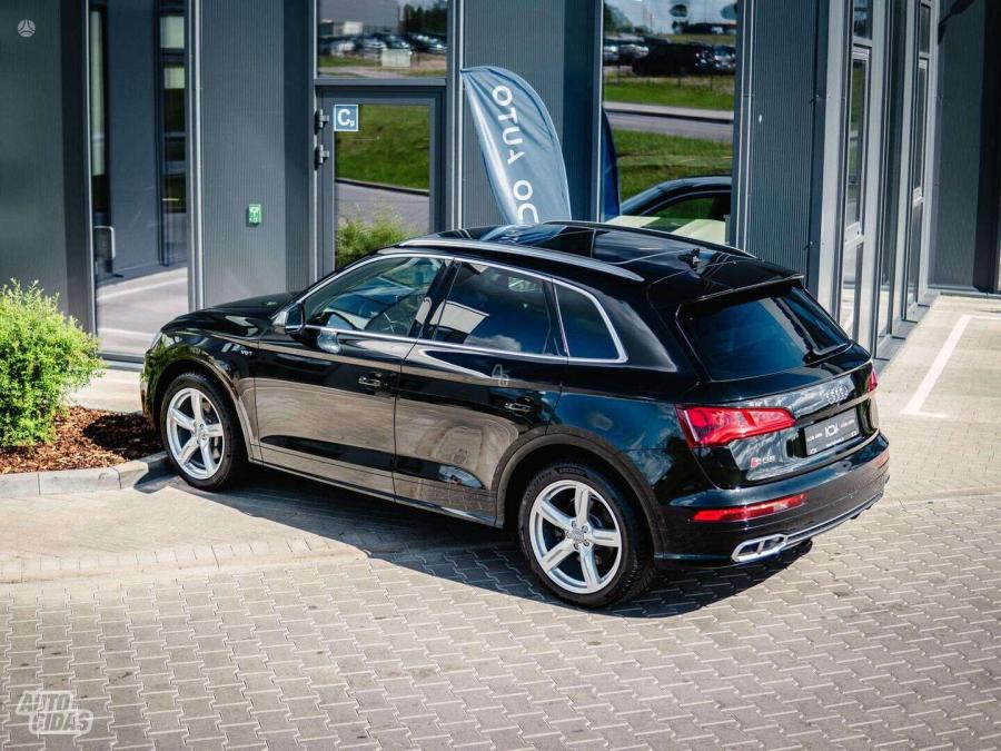 Black Audi SQ5 2018 in Kaunas, with an engine capacity of 3.00 L and mileage of 212 thousand km for 22450 €, photo 13 on AUTOMOTO.COM.LV
