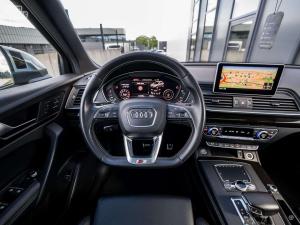 Black Audi SQ5 2018 in Kaunas, with an engine capacity of 3.00 L and mileage of 212 thousand km for 22450 €, photo 19 on AUTOMOTO.COM.LV