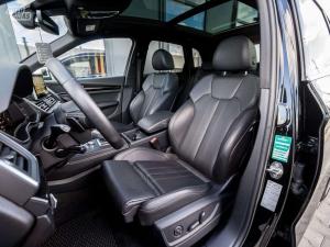 Black Audi SQ5 2018 in Kaunas, with an engine capacity of 3.00 L and mileage of 212 thousand km for 22450 €, photo 26 on AUTOMOTO.COM.LV
