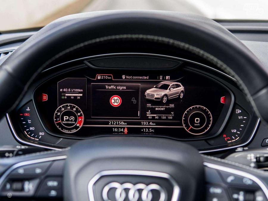 Black Audi SQ5 2018 in Kaunas, with an engine capacity of 3.00 L and mileage of 212 thousand km for 22450 €, photo 29 on AUTOMOTO.COM.LV