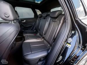 Black Audi SQ5 2018 in Kaunas, with an engine capacity of 3.00 L and mileage of 212 thousand km for 22450 €, photo 34 on AUTOMOTO.COM.LV