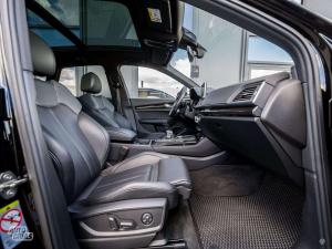 Black Audi SQ5 2018 in Kaunas, with an engine capacity of 3.00 L and mileage of 212 thousand km for 22450 €, photo 38 on AUTOMOTO.COM.LV