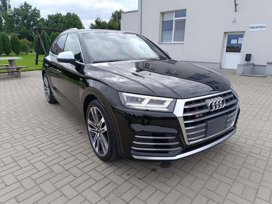 Melns Audi SQ5 2018 Tauragė, ar dzinēja tilpumu 3.00 L un nobraukumu 129 tūkst. km par 25500 €, foto 3 vietnē AUTOMOTO.COM.LV