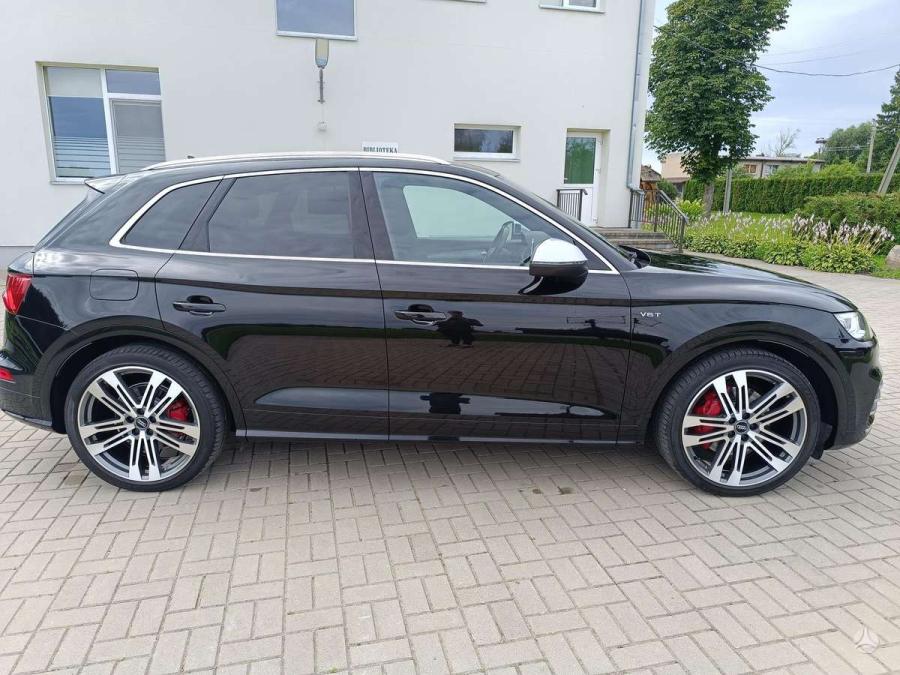 Melns Audi SQ5 2018 Tauragė, ar dzinēja tilpumu 3.00 L un nobraukumu 129 tūkst. km par 25500 €, foto 4 vietnē AUTOMOTO.COM.LV