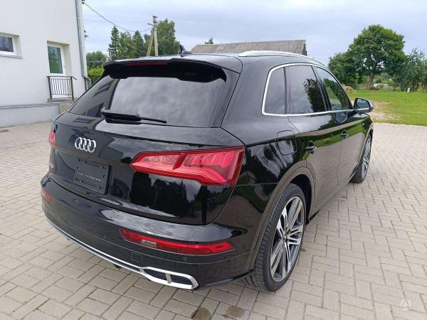 Melns Audi SQ5 2018 Tauragė, ar dzinēja tilpumu 3.00 L un nobraukumu 129 tūkst. km par 25500 €, foto 4 vietnē AUTOMOTO.COM.LV