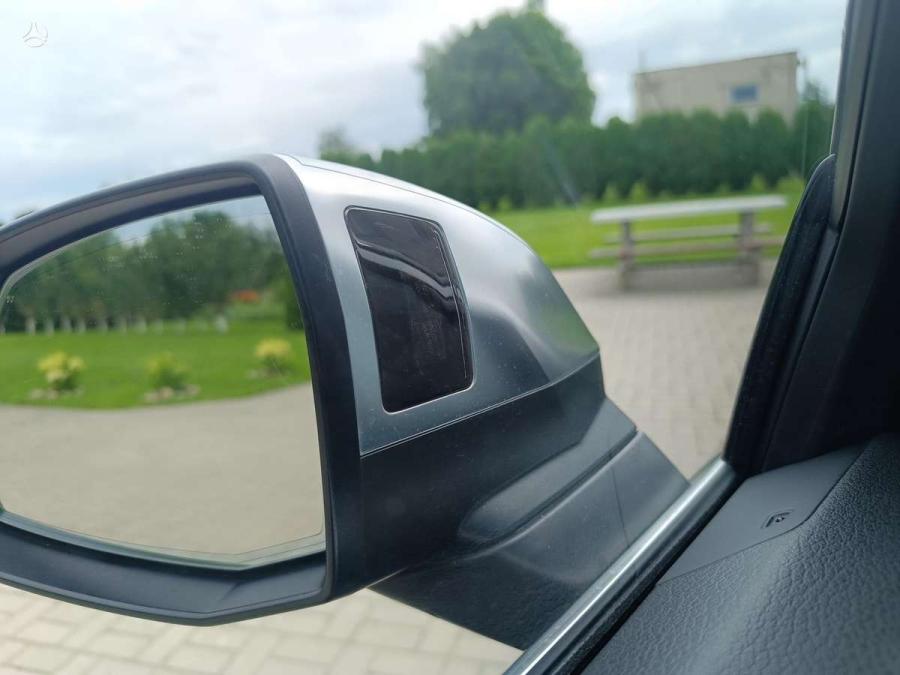 Melns Audi SQ5 2018 Tauragė, ar dzinēja tilpumu 3.00 L un nobraukumu 129 tūkst. km par 25500 €, foto 16 vietnē AUTOMOTO.COM.LV