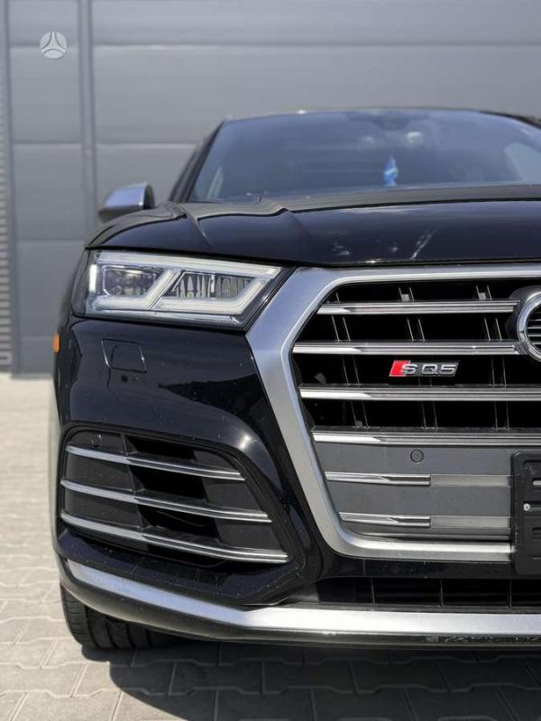 Melns Audi SQ5 2018 Klaipėda, ar dzinēja tilpumu 3.00 L un nobraukumu 232 tūkst. km par 20700 €, foto 3 vietnē AUTOMOTO.COM.LV
