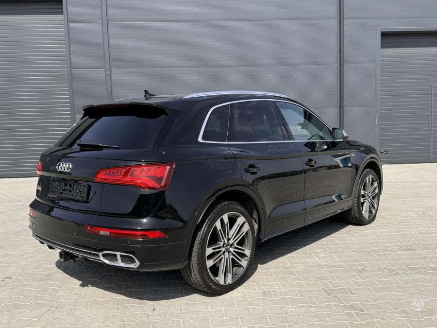 Melns Audi SQ5 2018 Klaipėda, ar dzinēja tilpumu 3.00 L un nobraukumu 232 tūkst. km par 20700 €, foto 9 vietnē AUTOMOTO.COM.LV