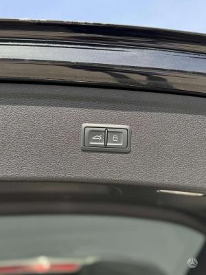 Melns Audi SQ5 2018 Klaipėda, ar dzinēja tilpumu 3.00 L un nobraukumu 232 tūkst. km par 20700 €, foto 13 vietnē AUTOMOTO.COM.LV