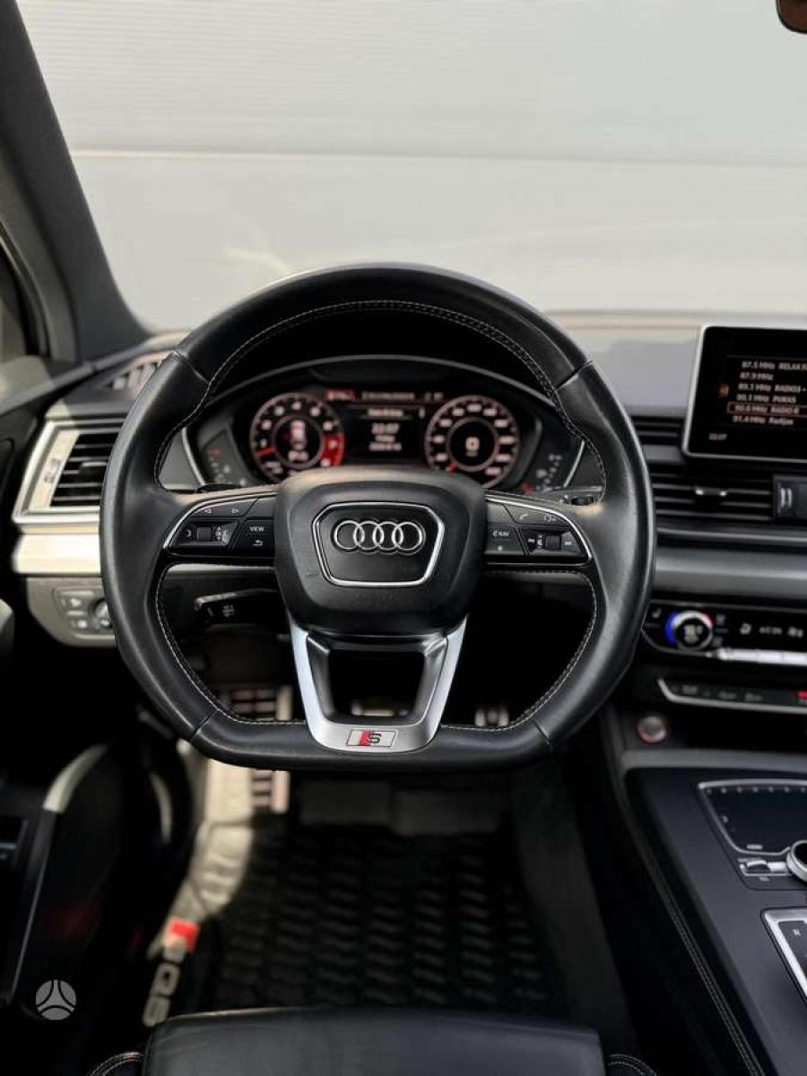 Melns Audi SQ5 2018 Klaipėda, ar dzinēja tilpumu 3.00 L un nobraukumu 232 tūkst. km par 20700 €, foto 30 vietnē AUTOMOTO.COM.LV