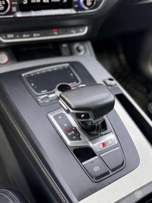 Melns Audi SQ5 2018 Klaipėda, ar dzinēja tilpumu 3.00 L un nobraukumu 232 tūkst. km par 20700 €, foto 35 vietnē AUTOMOTO.COM.LV