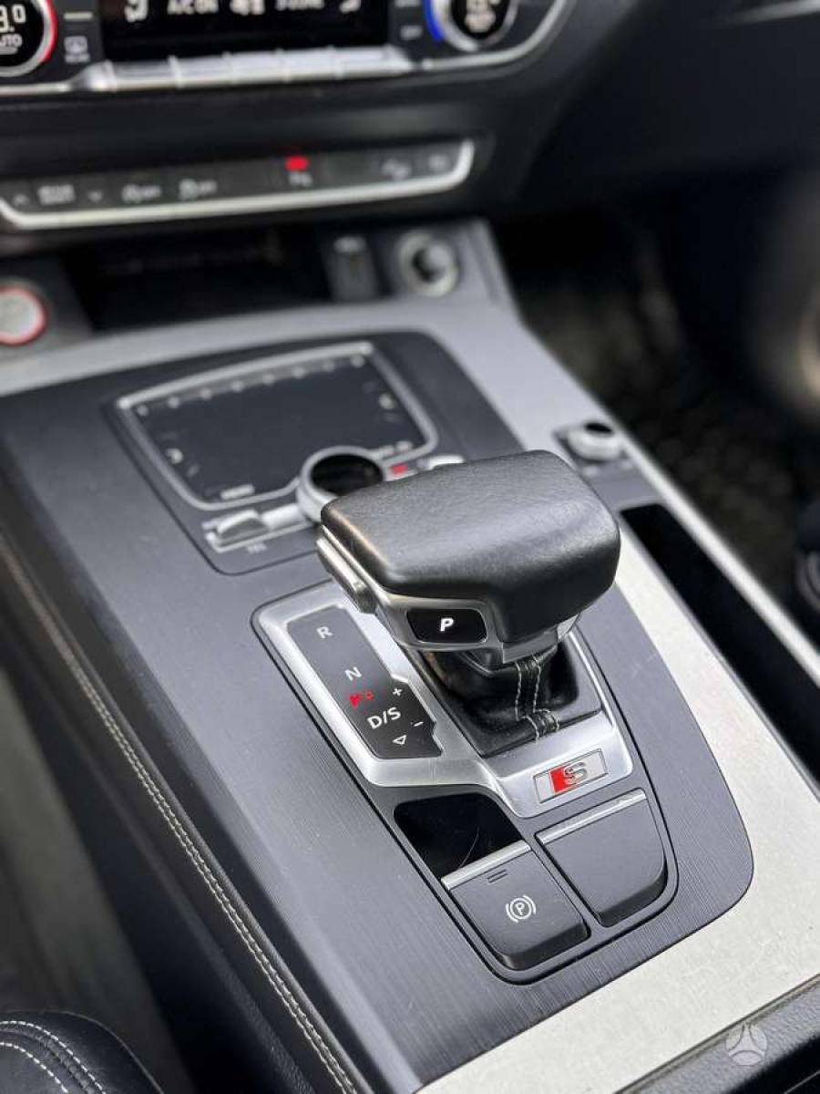Melns Audi SQ5 2018 Klaipėda, ar dzinēja tilpumu 3.00 L un nobraukumu 232 tūkst. km par 20700 €, foto 35 vietnē AUTOMOTO.COM.LV