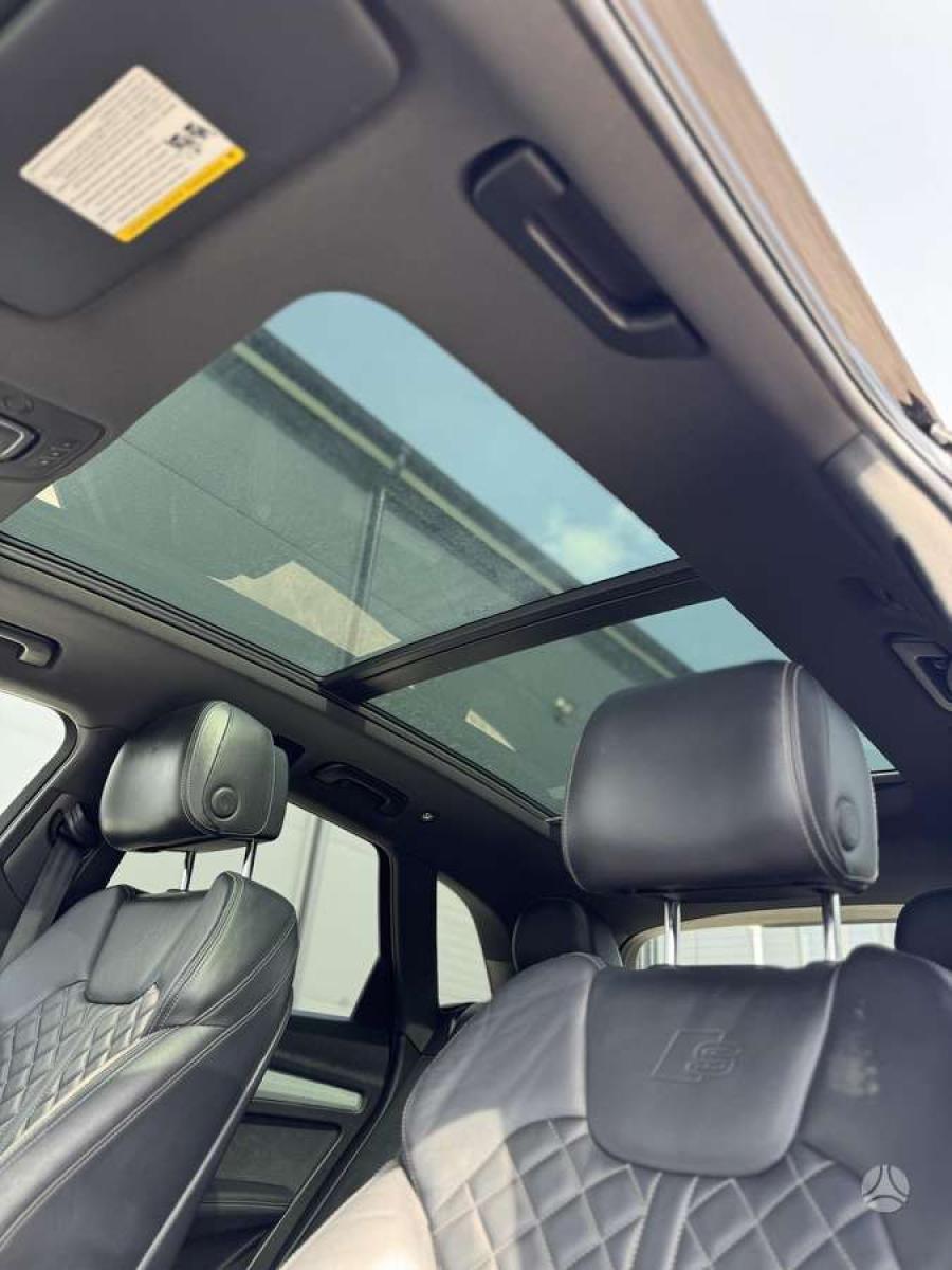 Melns Audi SQ5 2018 Klaipėda, ar dzinēja tilpumu 3.00 L un nobraukumu 232 tūkst. km par 20700 €, foto 38 vietnē AUTOMOTO.COM.LV