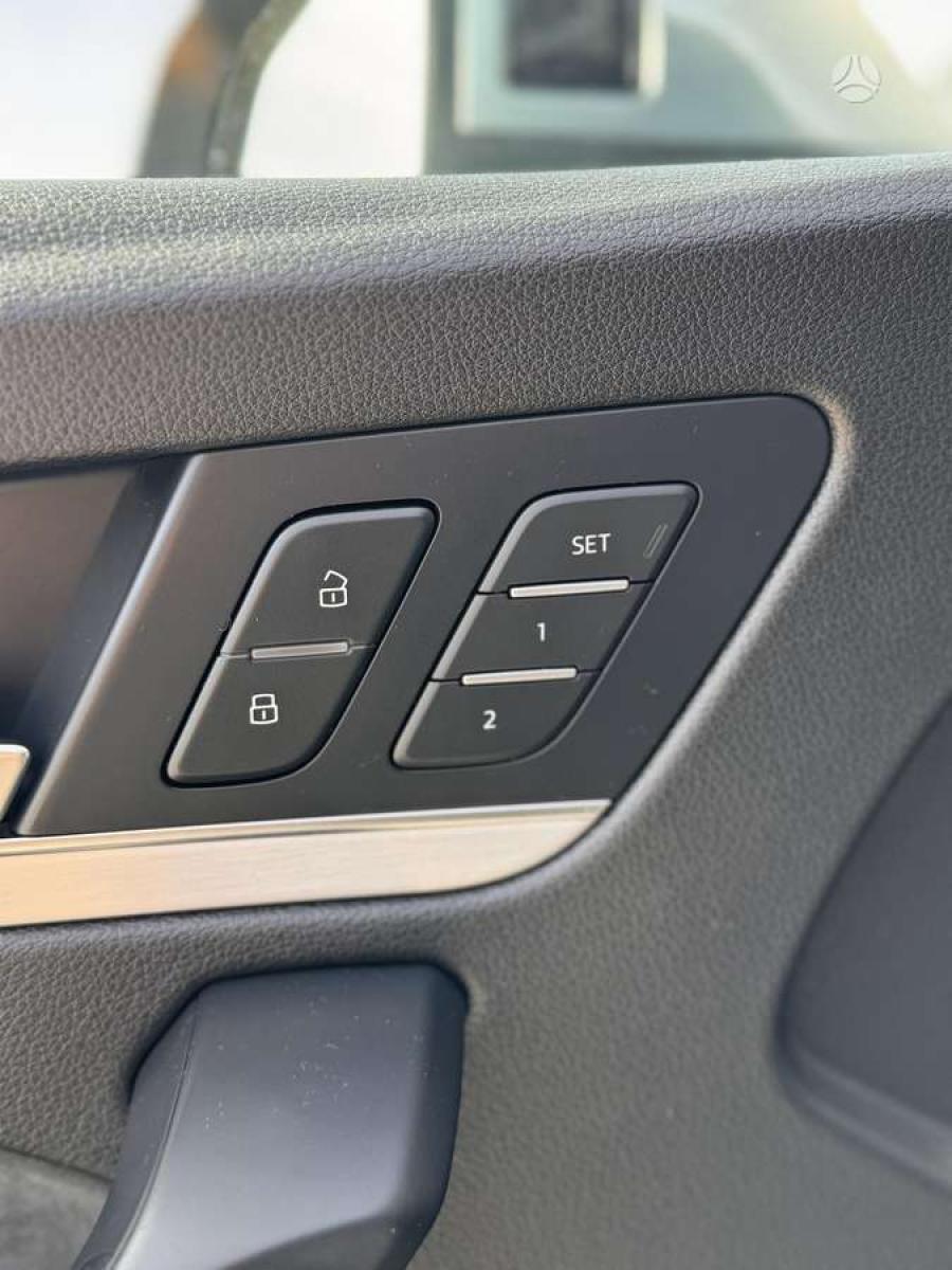 Melns Audi SQ5 2018 Klaipėda, ar dzinēja tilpumu 3.00 L un nobraukumu 232 tūkst. km par 20700 €, foto 41 vietnē AUTOMOTO.COM.LV