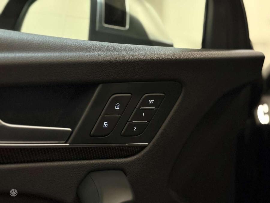 Black Audi SQ5 2018 in Vilnius, with an engine capacity of 3.00 L and mileage of 132 thousand km for 24990 €, photo 14 on AUTOMOTO.COM.LV