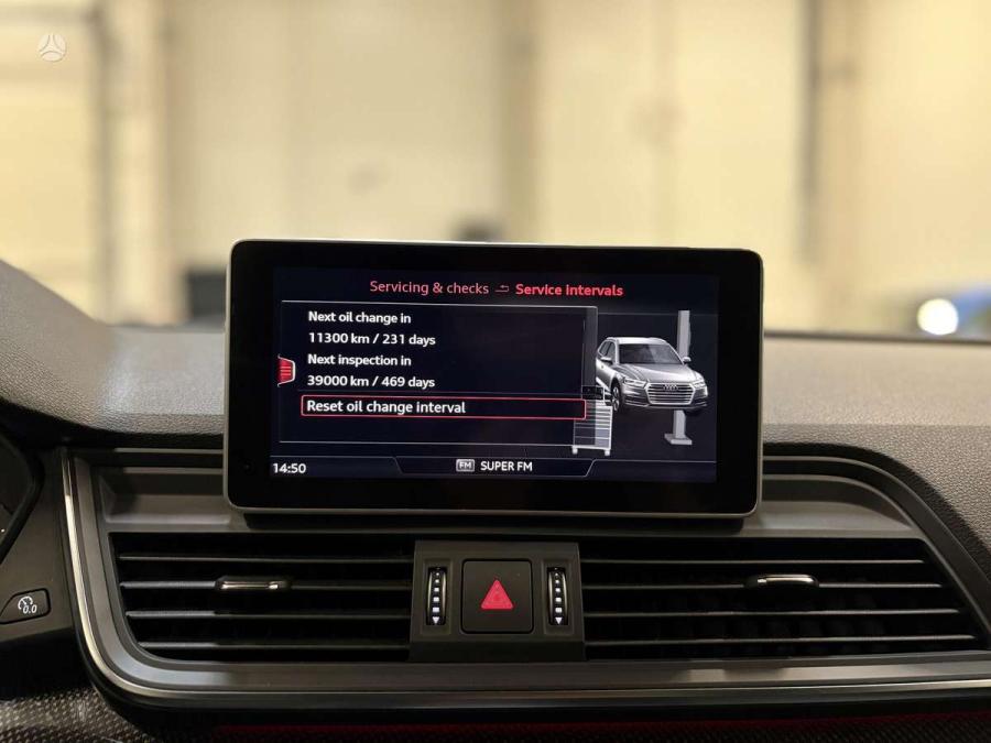 Black Audi SQ5 2018 in Vilnius, with an engine capacity of 3.00 L and mileage of 132 thousand km for 24990 €, photo 33 on AUTOMOTO.COM.LV