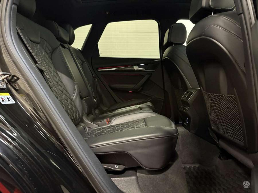 Black Audi SQ5 2018 in Vilnius, with an engine capacity of 3.00 L and mileage of 132 thousand km for 24990 €, photo 36 on AUTOMOTO.COM.LV