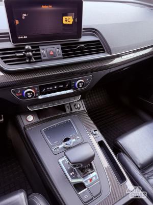 Black Audi SQ5 2020 in Vilnius, with an engine capacity of 3.00 L and mileage of 79 thousand km for 37000 €, photo 14 on AUTOMOTO.COM.LV