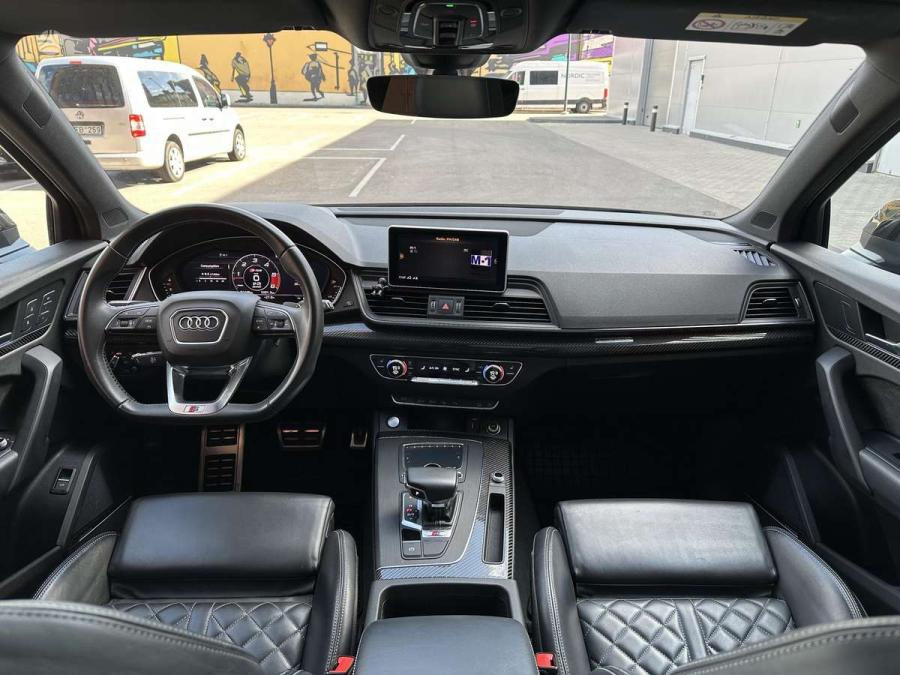 Черный Ауди SQ5 2020 в Вильнюс, объемом двигателя 2.97 л и пробегом 82 тыс. км за 36990 €, фото 12 на AUTOMOTO.COM.LV