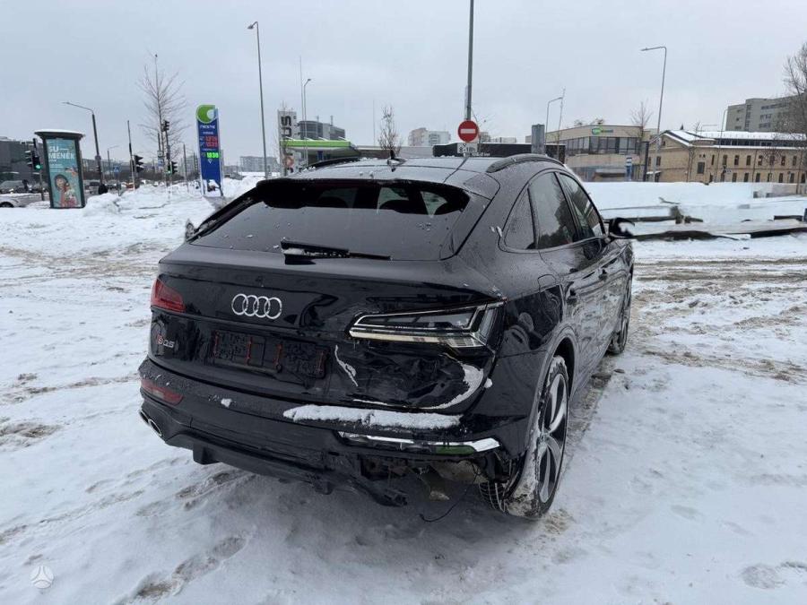 Melns Audi SQ5 2021 Viļņa, ar dzinēja tilpumu 3.00 L un nobraukumu 35 tūkst. km par 28300 €, foto 4 vietnē AUTOMOTO.COM.LV