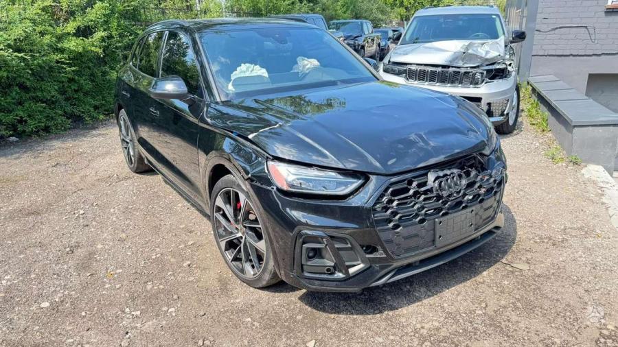 Black Audi SQ5 2023 in Ukmerge, with an engine capacity of 3.00 L and mileage of 84 thousand km for 17999 €, photo 1 on AUTOMOTO.COM.LV