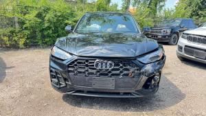 Black Audi SQ5 2023 in Ukmerge, with an engine capacity of 3.00 L and mileage of 84 thousand km for 17999 €, photo 3 on AUTOMOTO.COM.LV