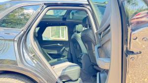 Black Audi SQ5 2023 in Ukmerge, with an engine capacity of 3.00 L and mileage of 84 thousand km for 17999 €, photo 16 on AUTOMOTO.COM.LV